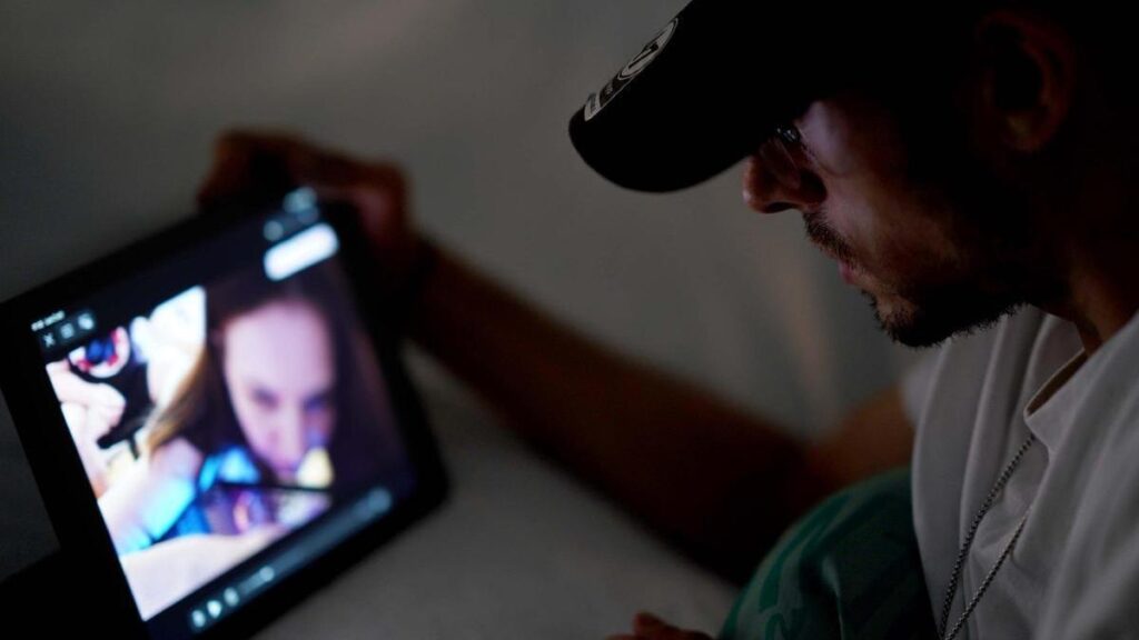 OpenAI, La Empresa Creadora De ChatGPT, Estudia Permitir La Generación De Contenido Erótico Con ...